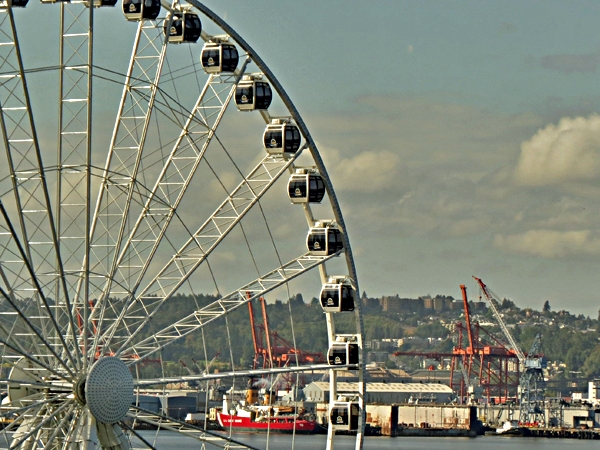 Seattle Ferris Wheel and Cranes | RegenAxe