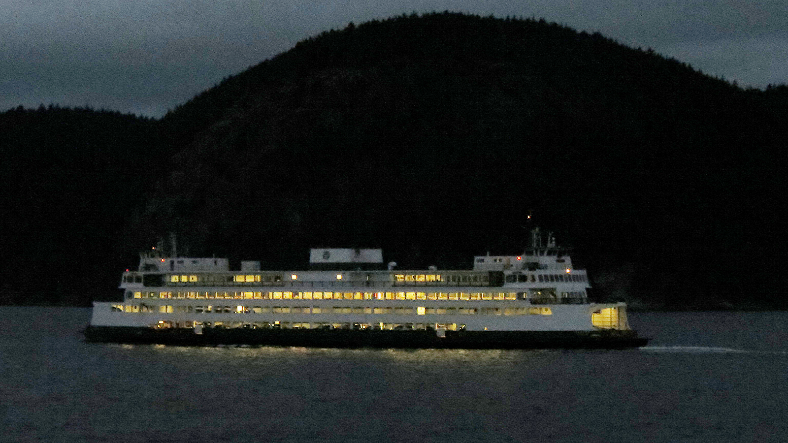 Washington State Ferry at Night | RegenAxe