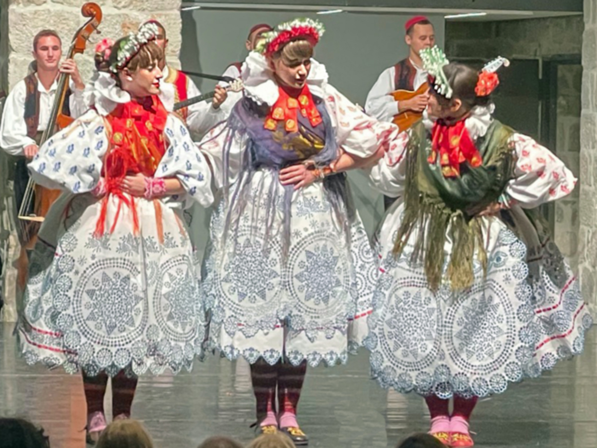 Traditional Croatian Dancers | RegenAxe