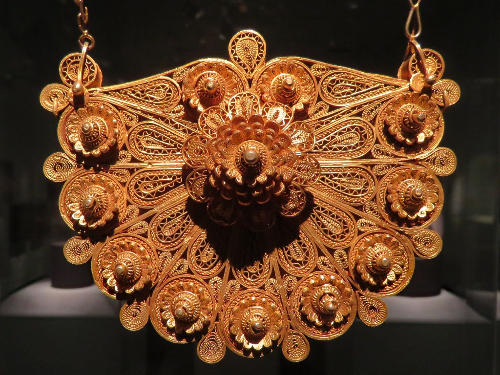 Dakar Necklace | RegenAxe