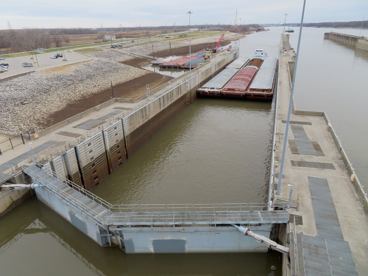Locking Thru at Mel Price Lock and Dam | RegenAxe
